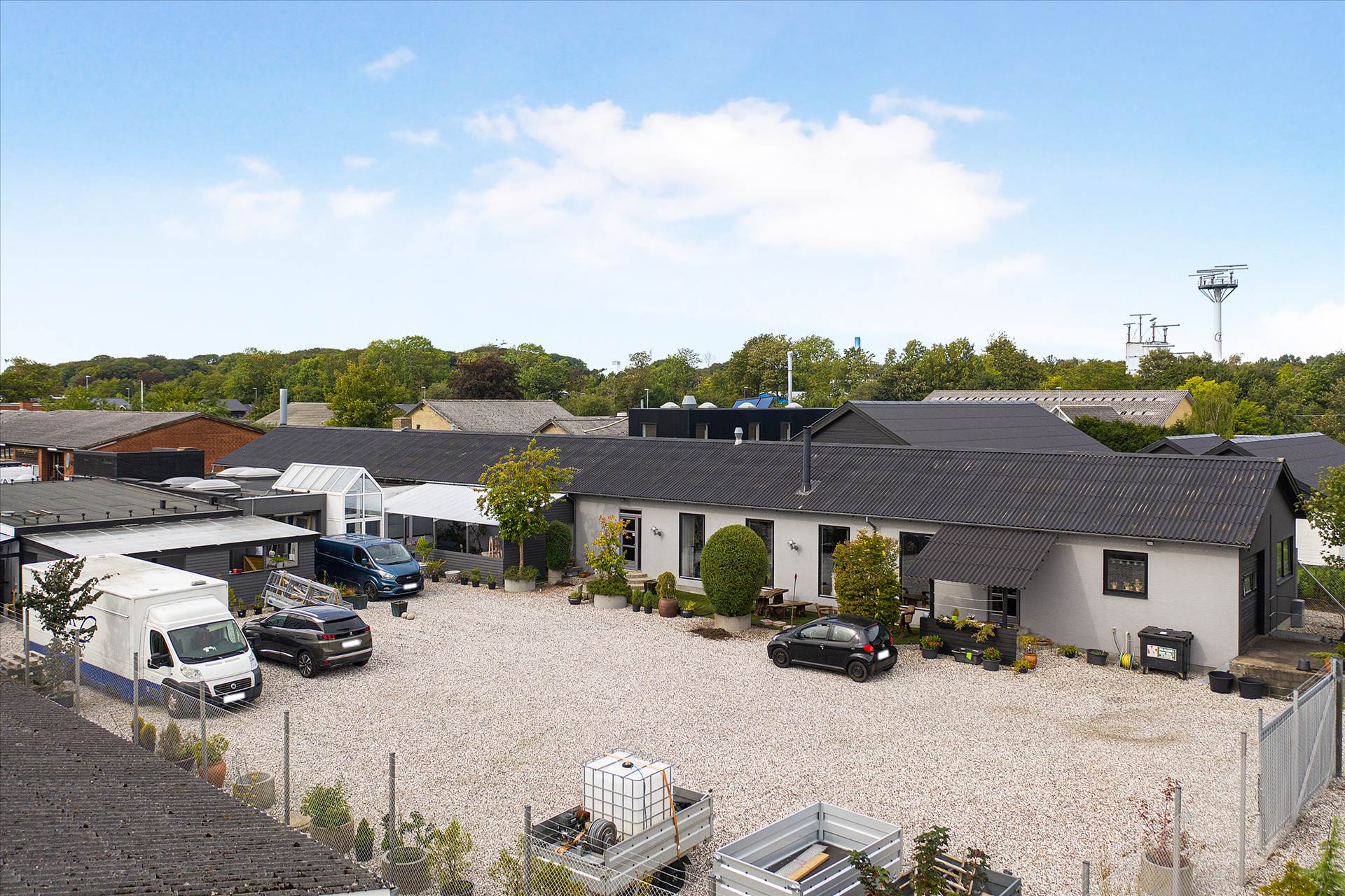 Lager/Produktion til salg i Lystrup