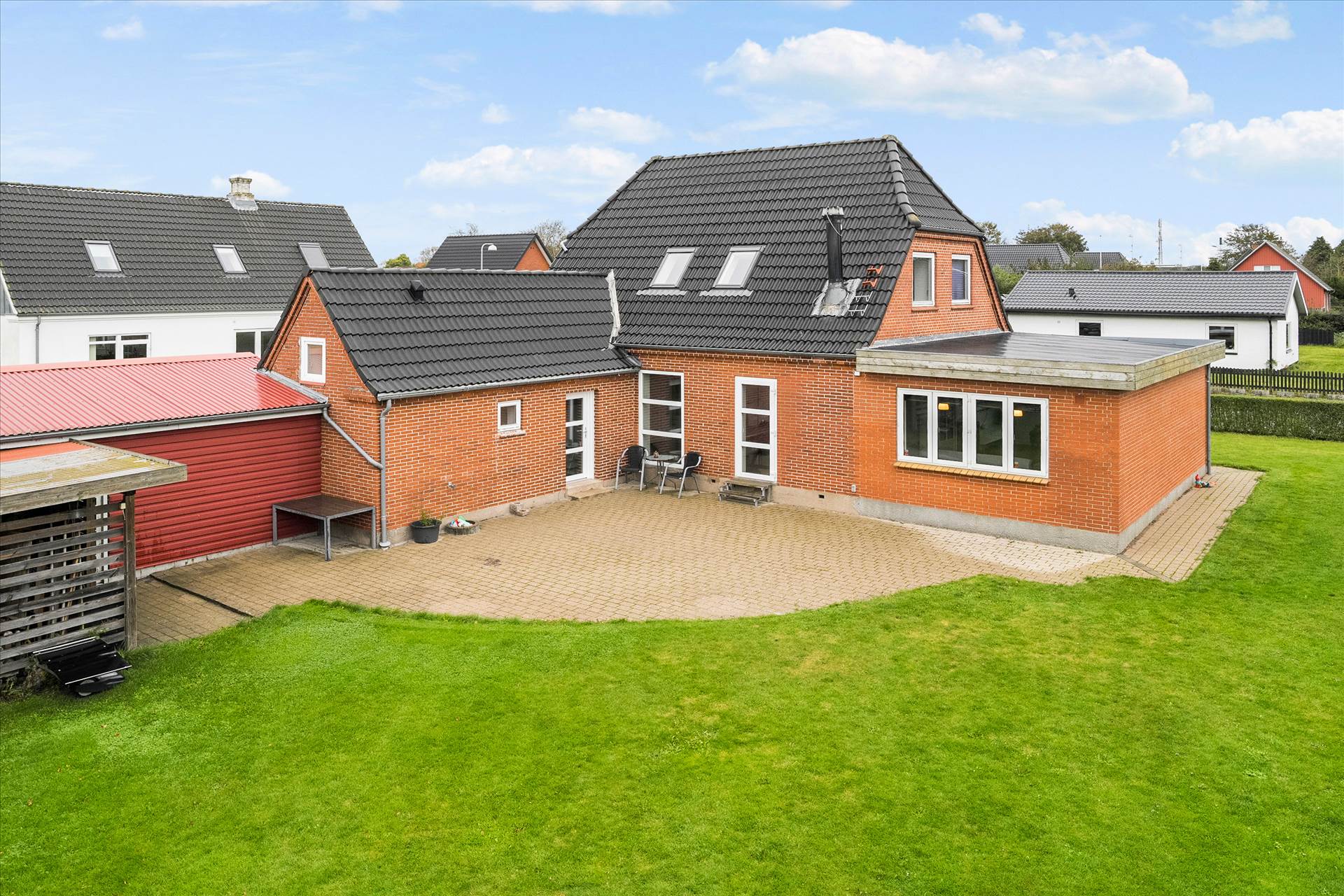 Villa til salg - Svalevej 5, Hjordkær