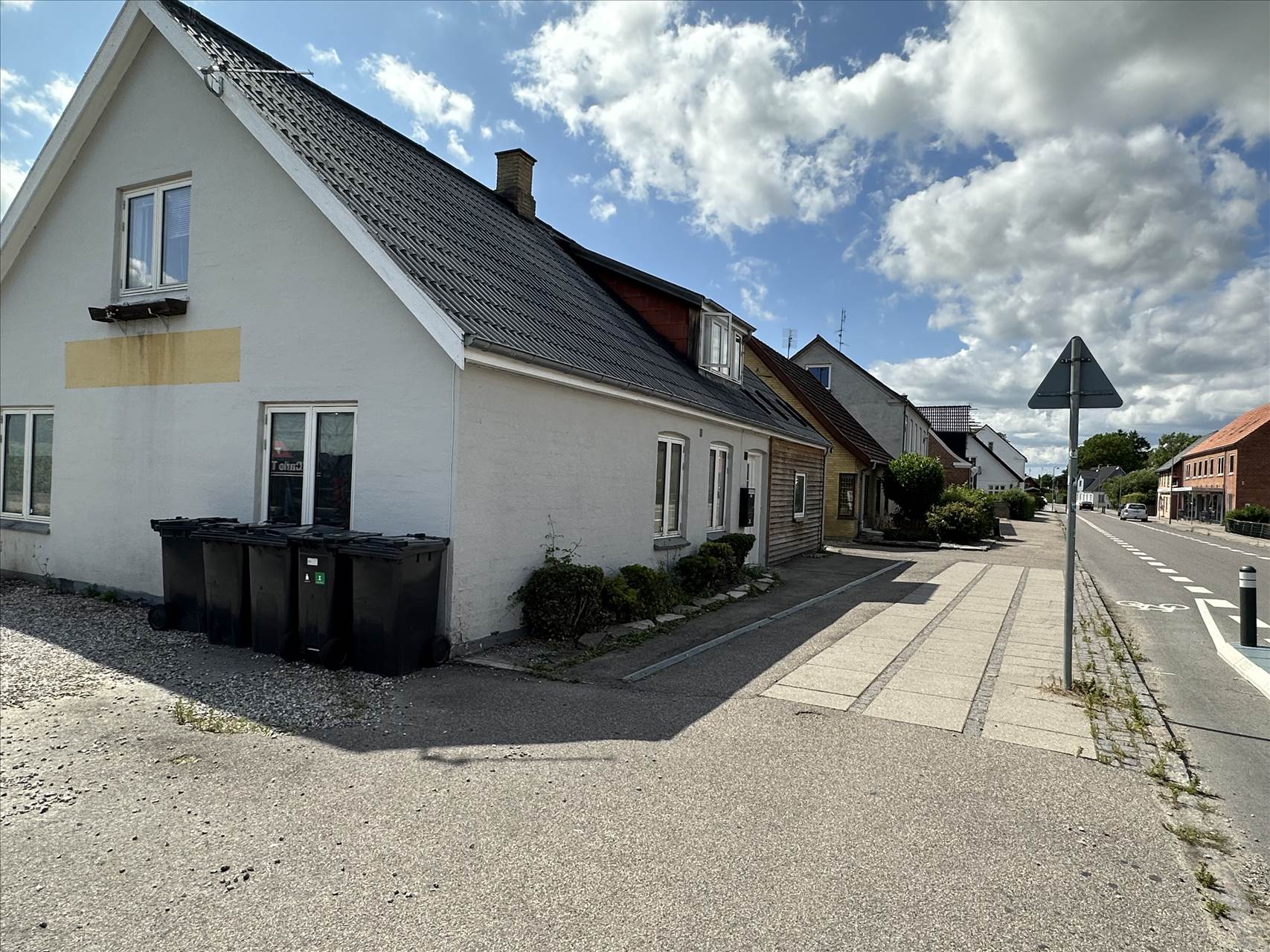 Boligudlejningsejendom til salg i Karise